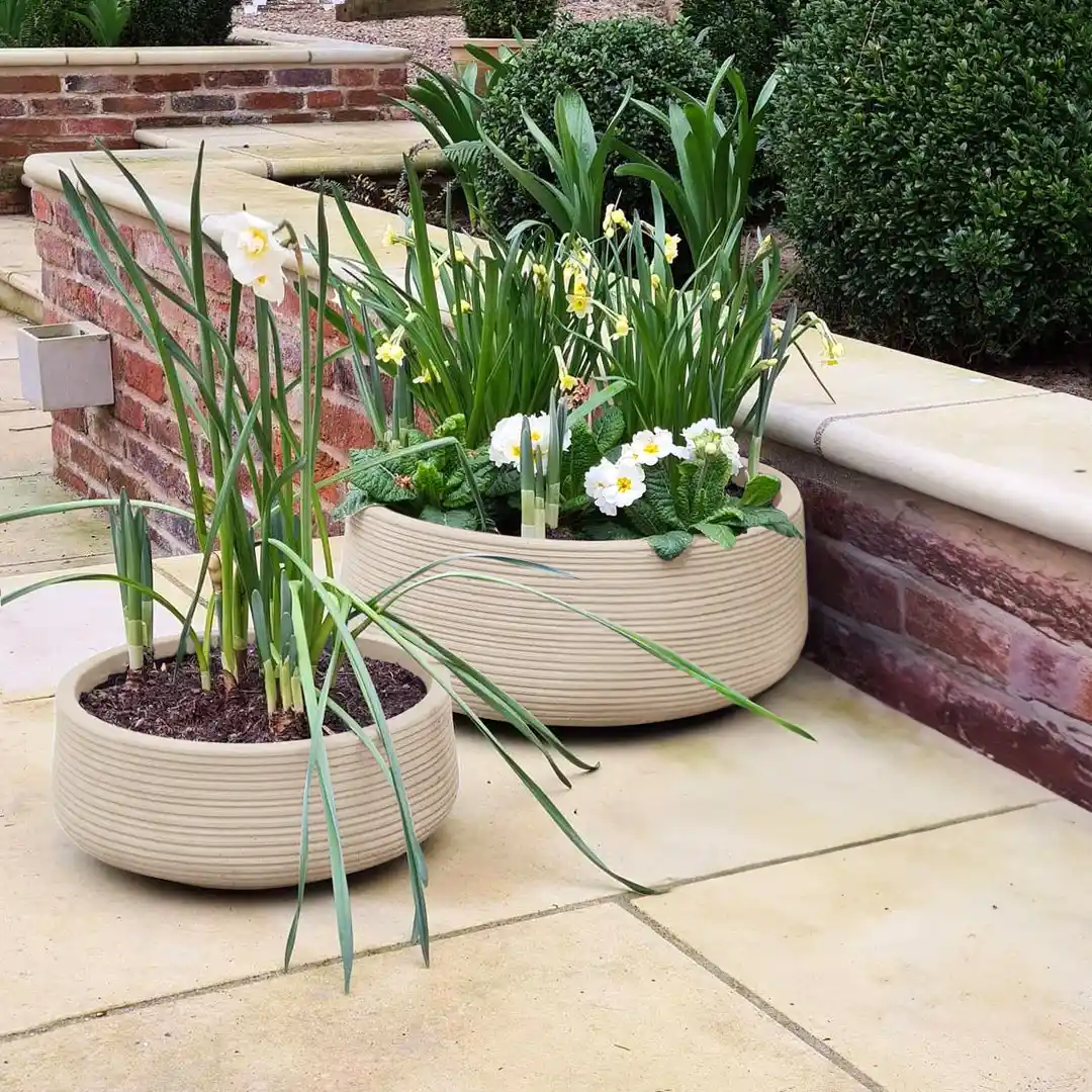 IDEALIST Lite Large Ribbed Beige Light Concrete Garden Bowl Planter ...